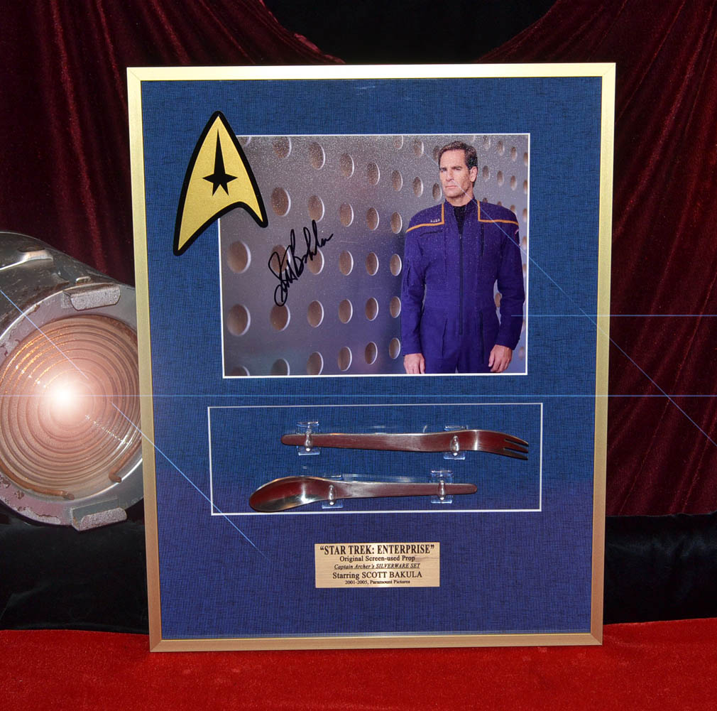 Купить Автографы STAR TREK Prop FORK & SPOON, Signed SCOTT BAKULA ...